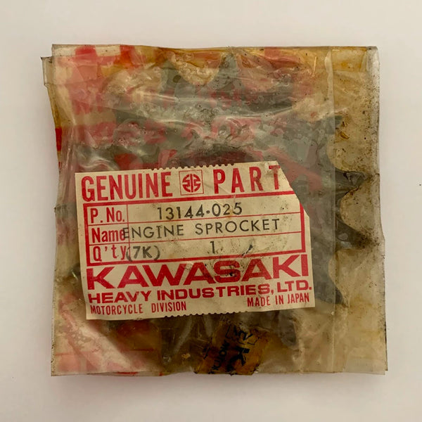 Kawasaki Genuine Front Sprocket 13144-025 NOS 15 Teeth – Chains and ...